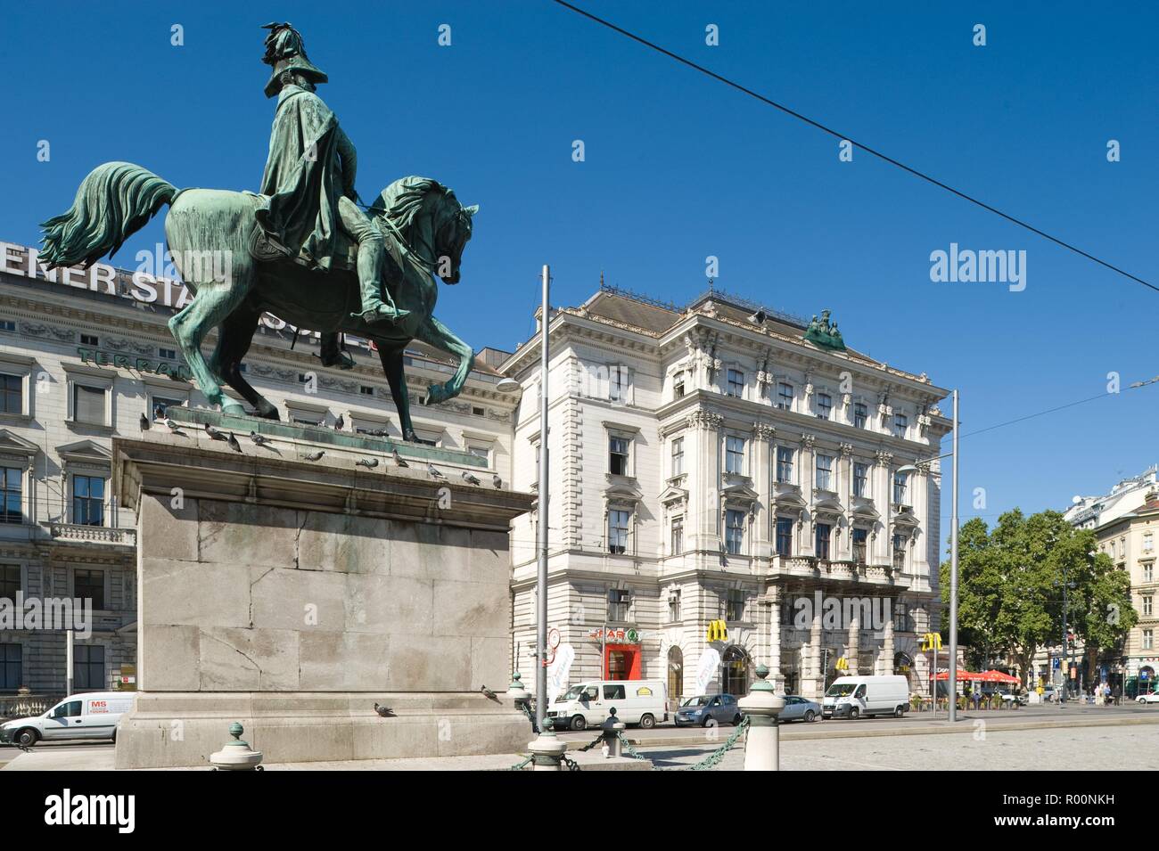 Wien, Schwarzenbergplatz, Palais Wertheim und Reiterdenkmal Karl ...