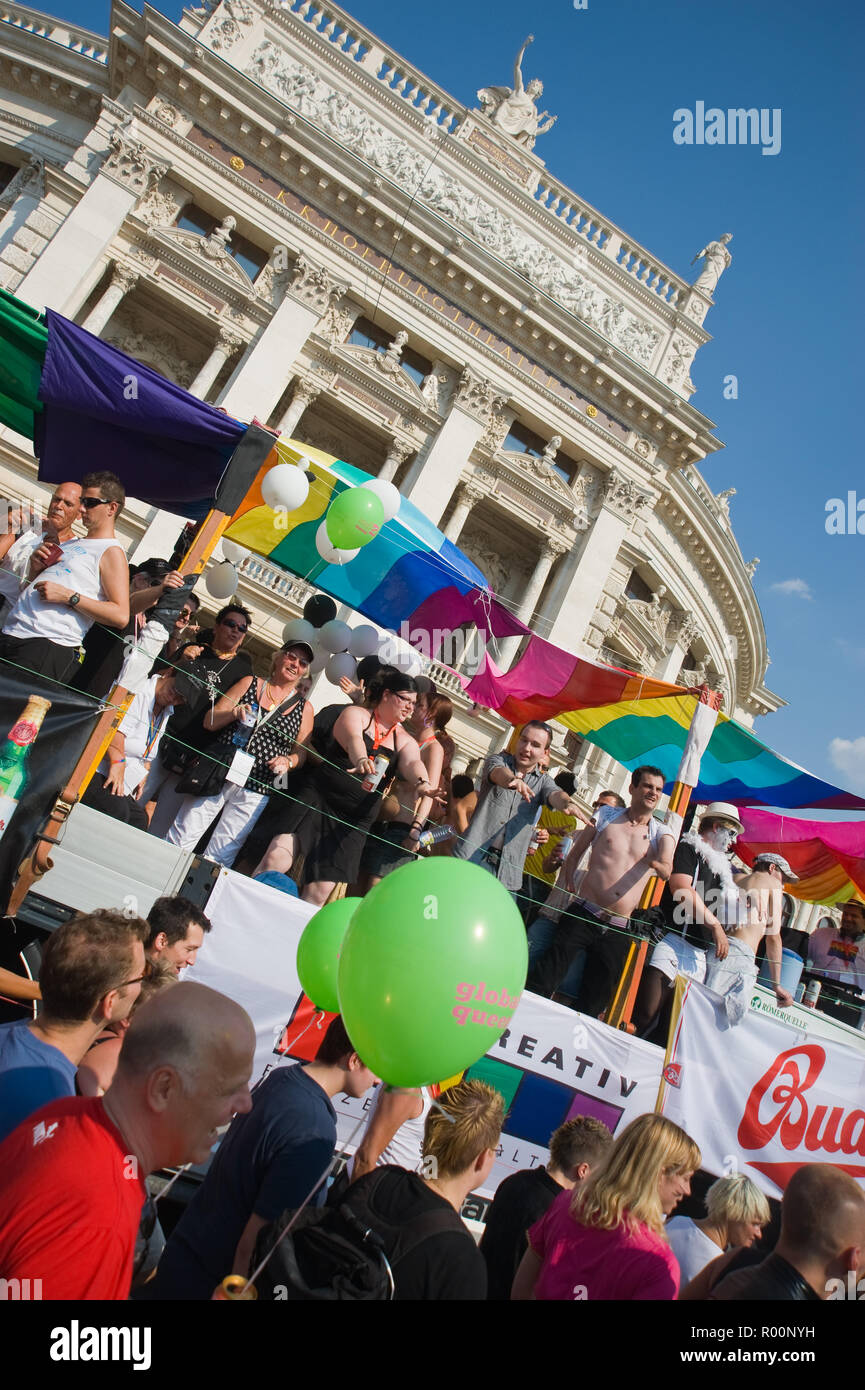 Wien, Regenbogenparade 2010 - Vienna, Rainbow Parade 2010 Stock Photo ...
