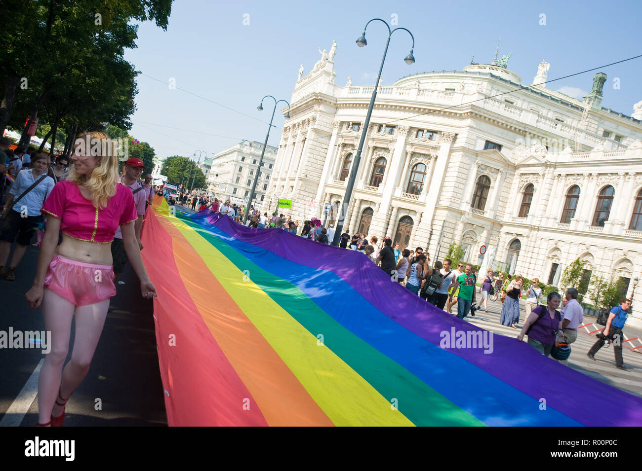 Regenbogenparade hi-res stock photography and images - Alamy