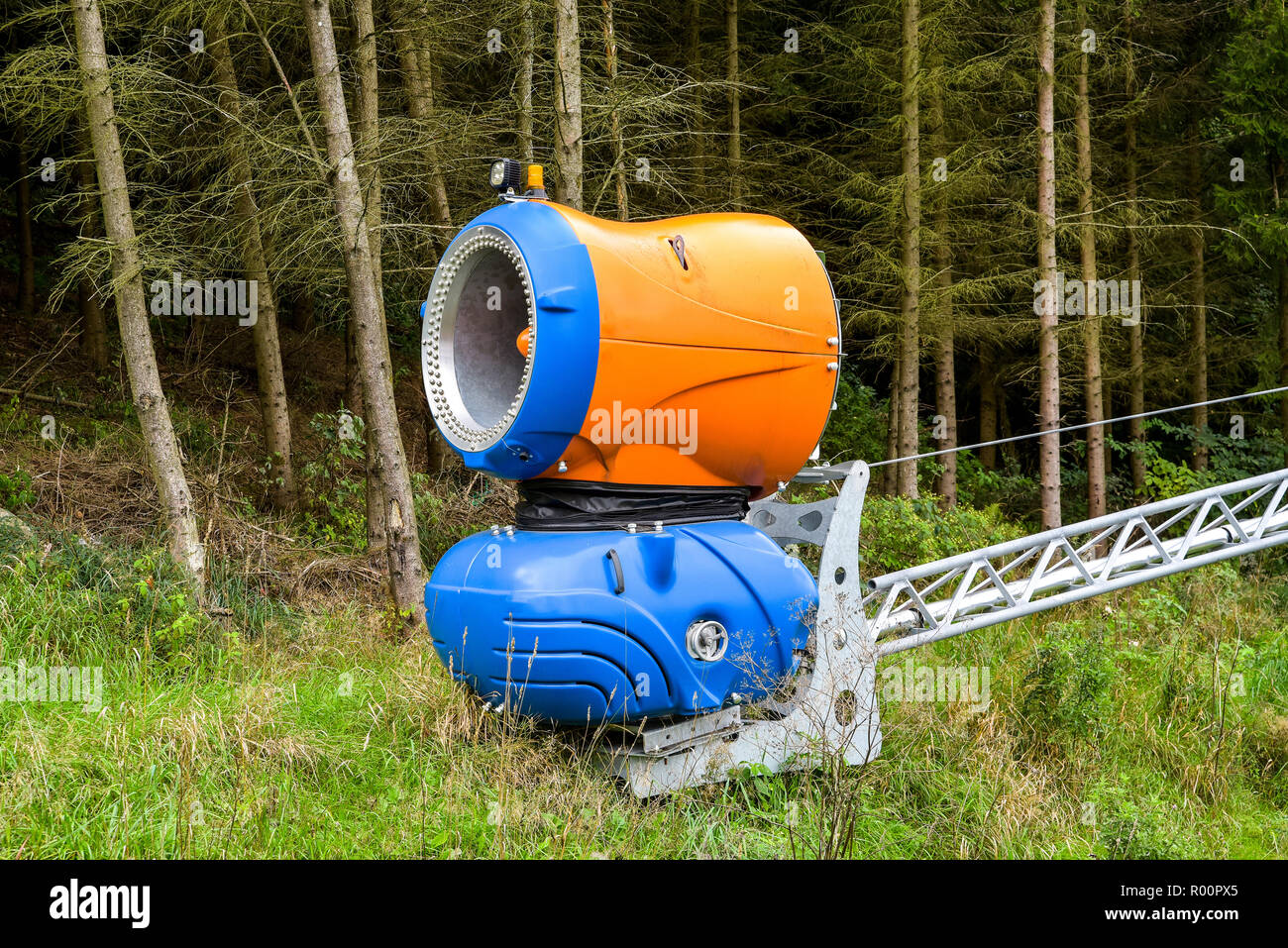 Ice making machines hi-res stock photography and images - Alamy