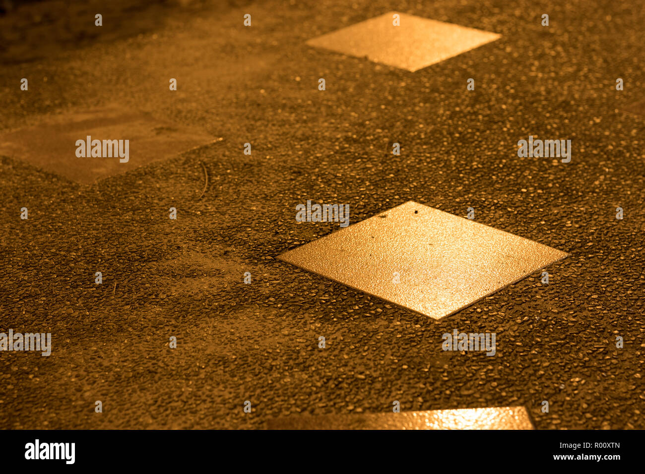 walking path at night Stock Photo - Alamy