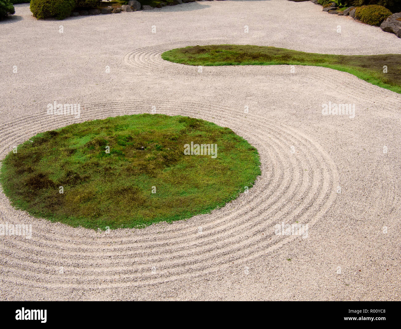 Zen rock garden Stock Photo - Alamy