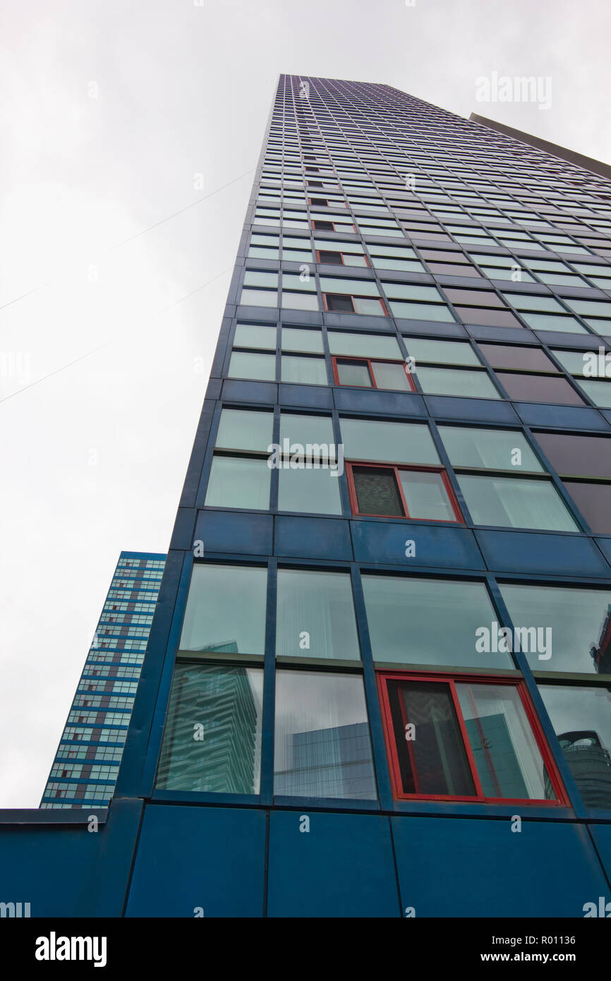 Tall glass tower block hi-res stock photography and images - Alamy