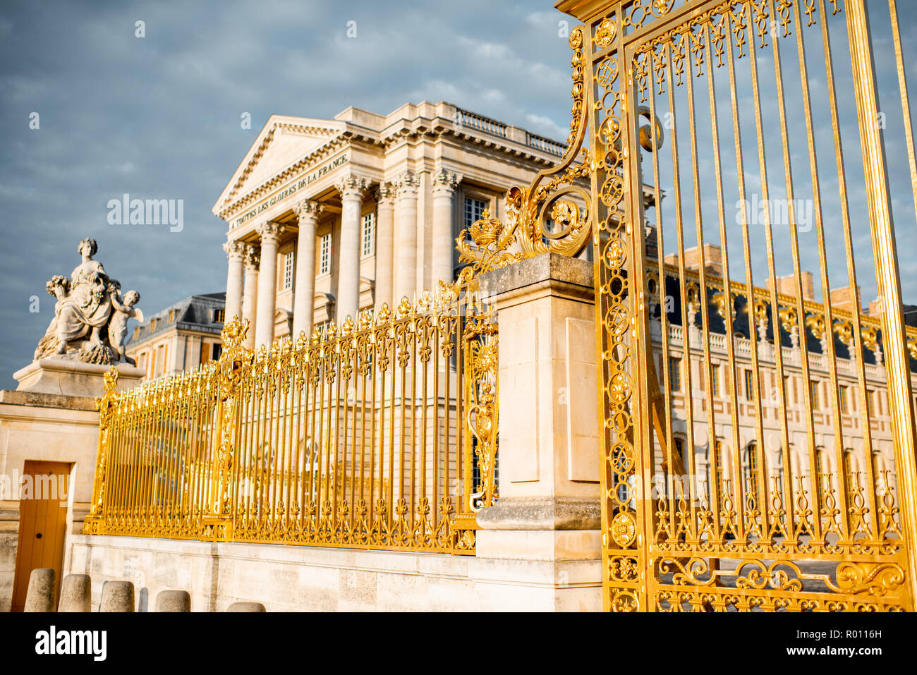 Versailles door hi-res stock photography and images - Alamy