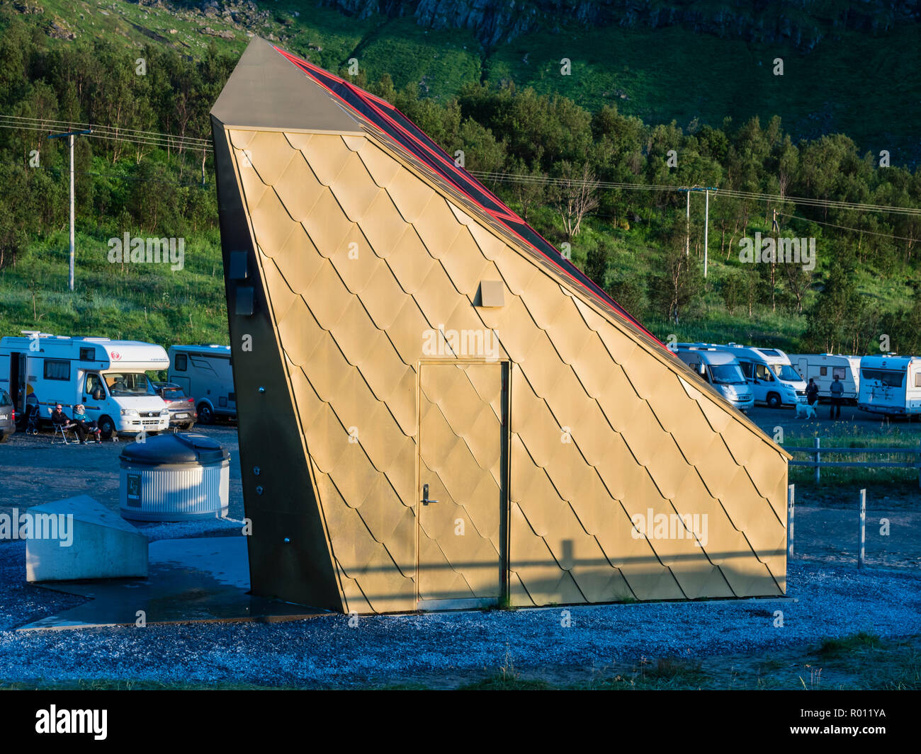 Golden restroom hi-res stock photography and images - Alamy