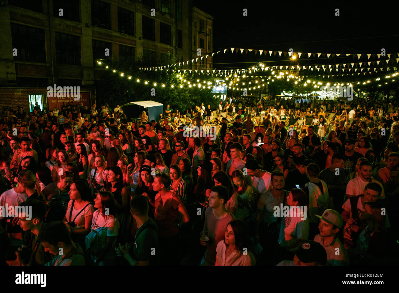 Group listening to music outside hi-res stock photography and images ...