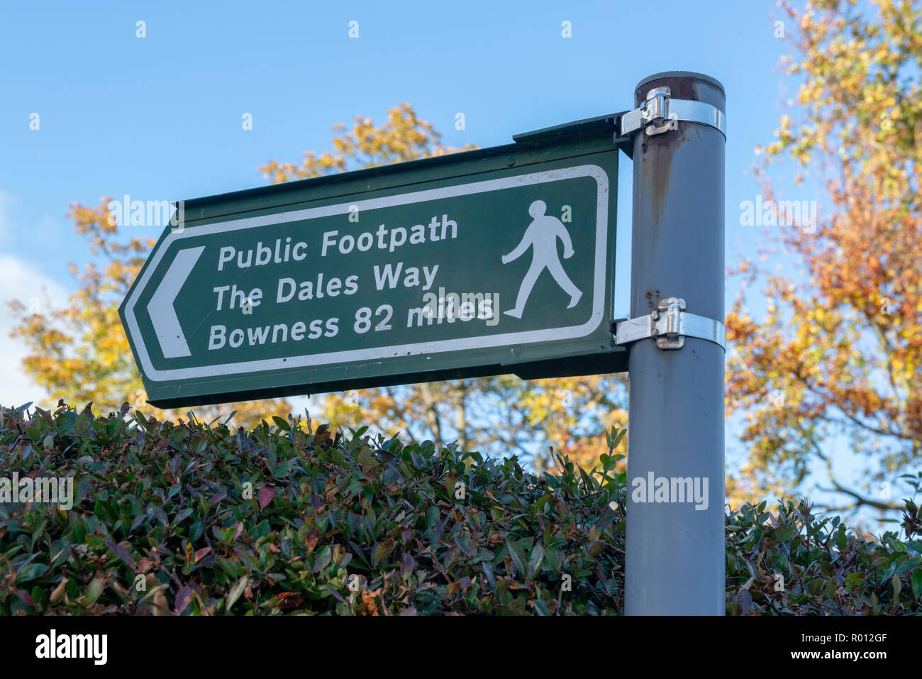 Way route sign hi-res stock photography and images - Alamy