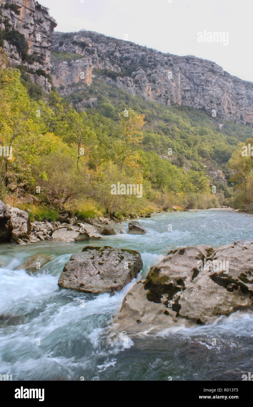 Verdon france canyon view hi-res stock photography and images - Alamy