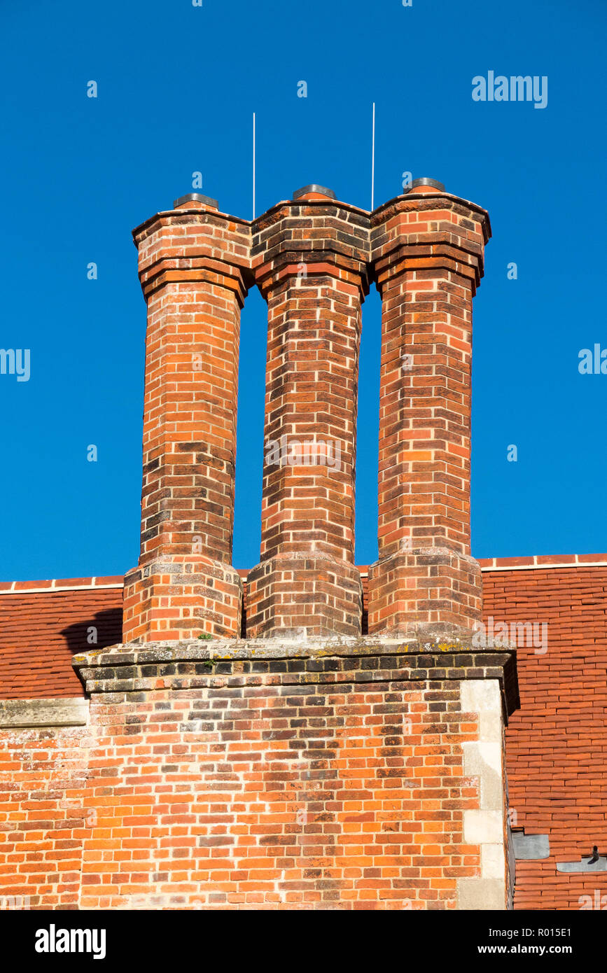 Tudor chimney pot hi-res stock photography and images - Alamy