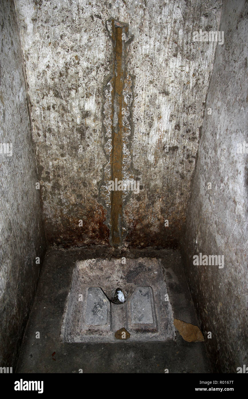 Underground toilets hi-res stock photography and images - Alamy