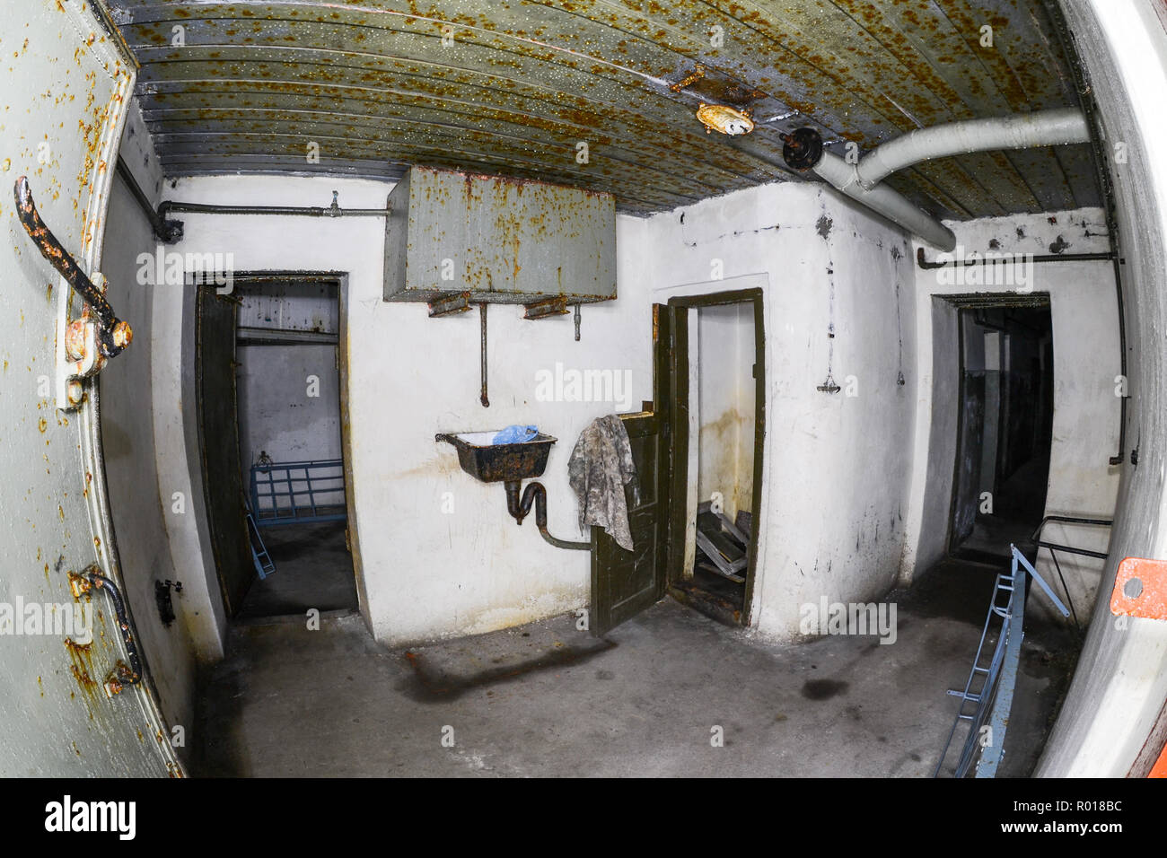 Cold war nuclear bunker hi-res stock photography and images - Alamy