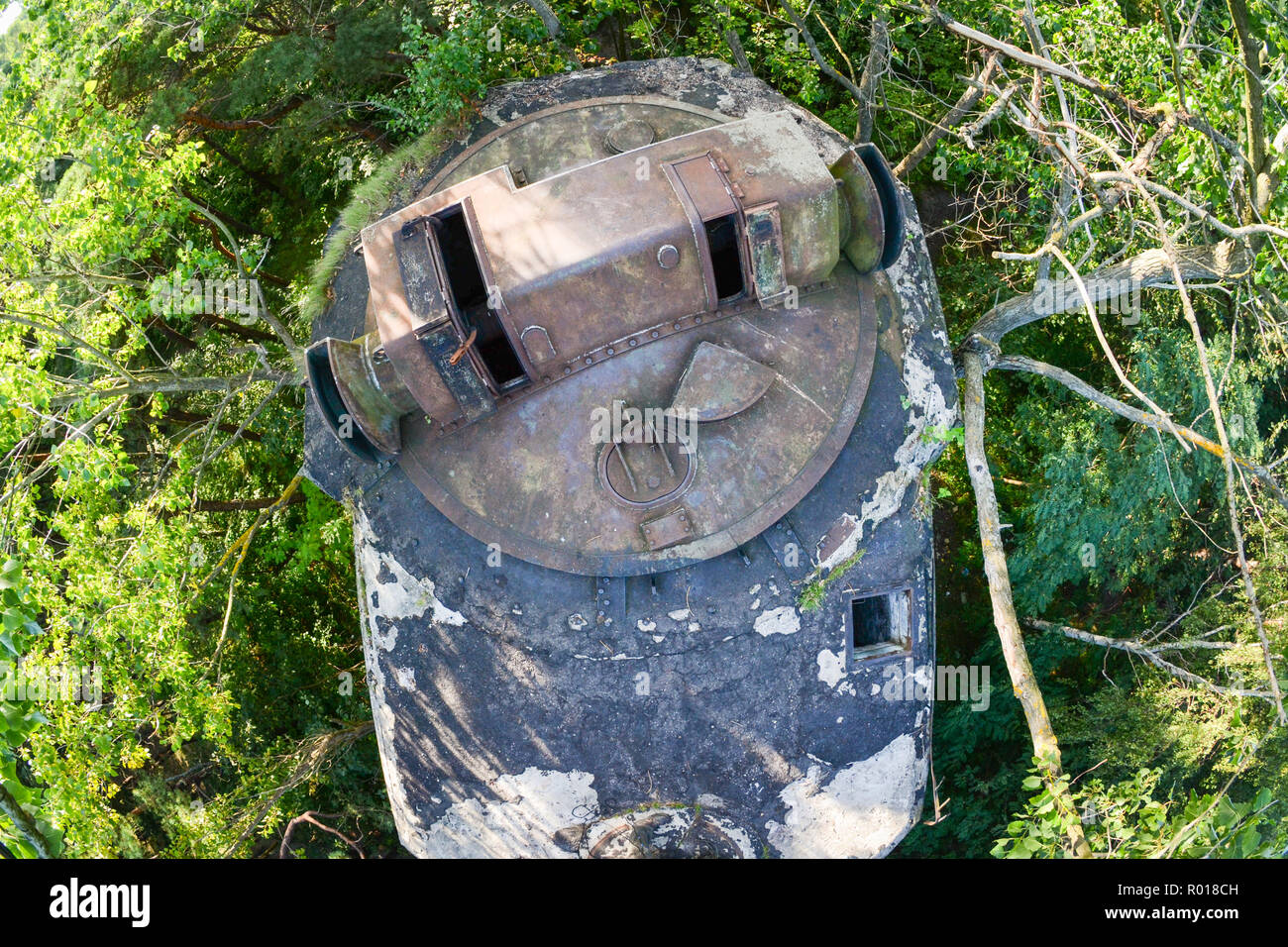 Abandoned artillery cold war hi-res stock photography and images - Alamy