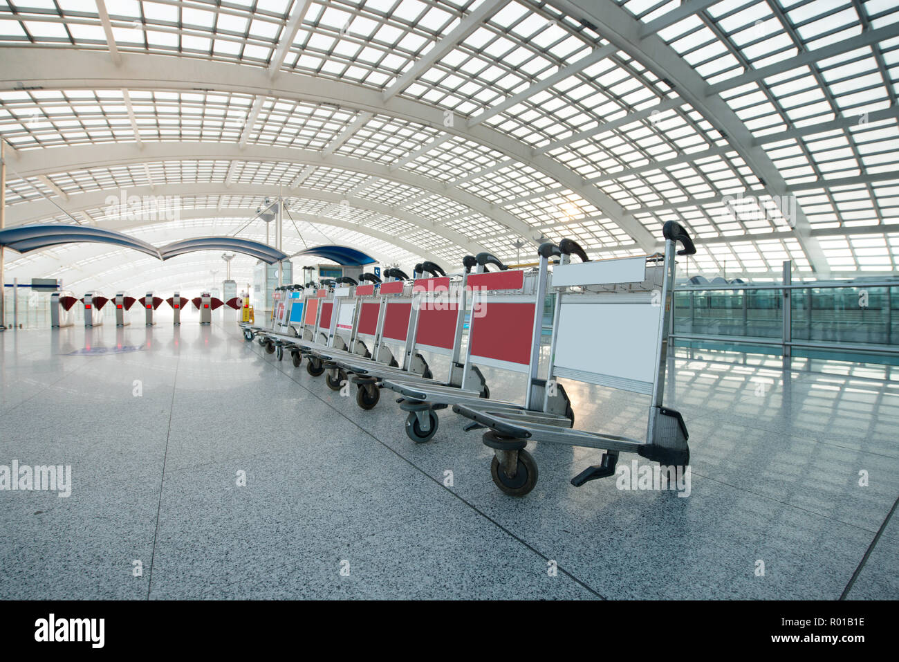 Airport t3 terminal hi-res stock photography and images - Alamy