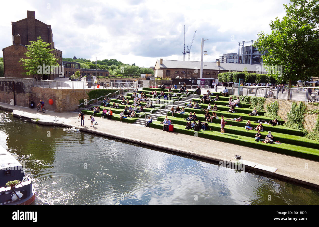 Granary square hi-res stock photography and images - Alamy