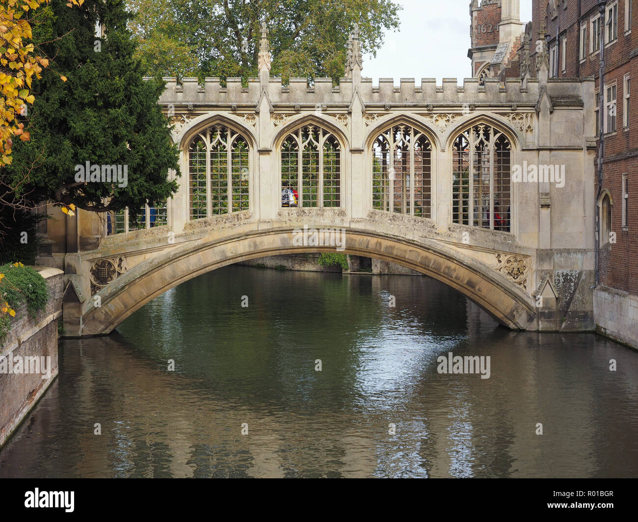 CAMBRIDGE, UK - CIRCA OCTOBER 2018: Bridge of Sighs over river Cam at ...
