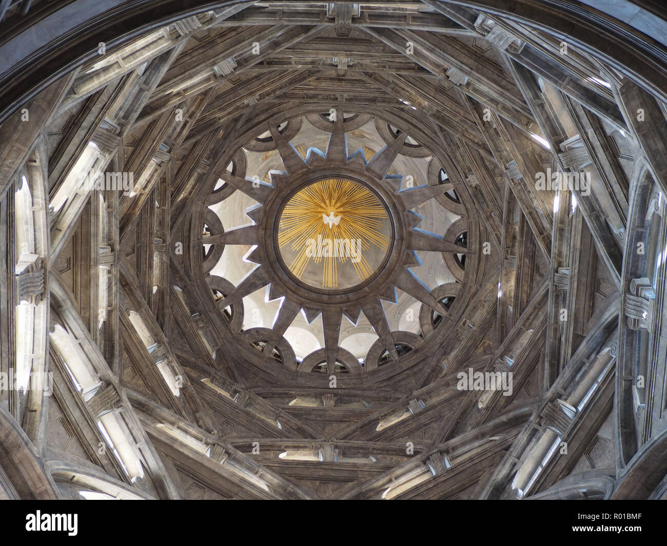 Duomo torino cupola hi-res stock photography and images - Alamy