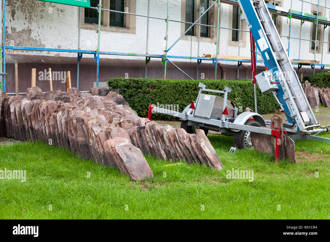 Roofing red tiles hi-res stock photography and images - Alamy