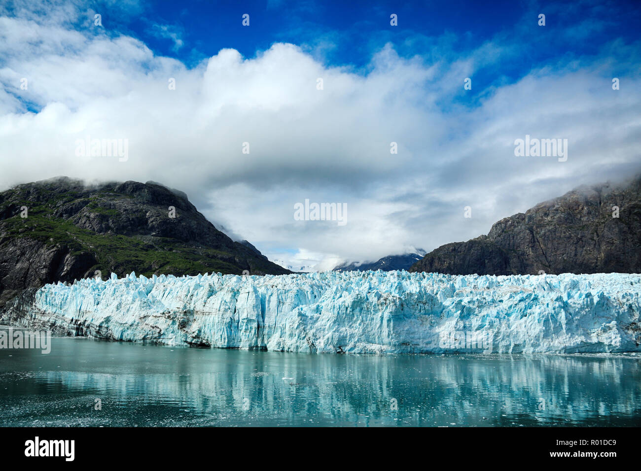 Resort de alaska hi-res stock photography and images - Alamy