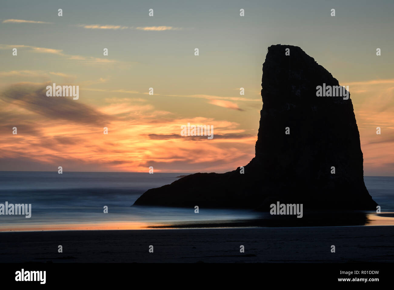 Stack on the beach hi-res stock photography and images - Alamy