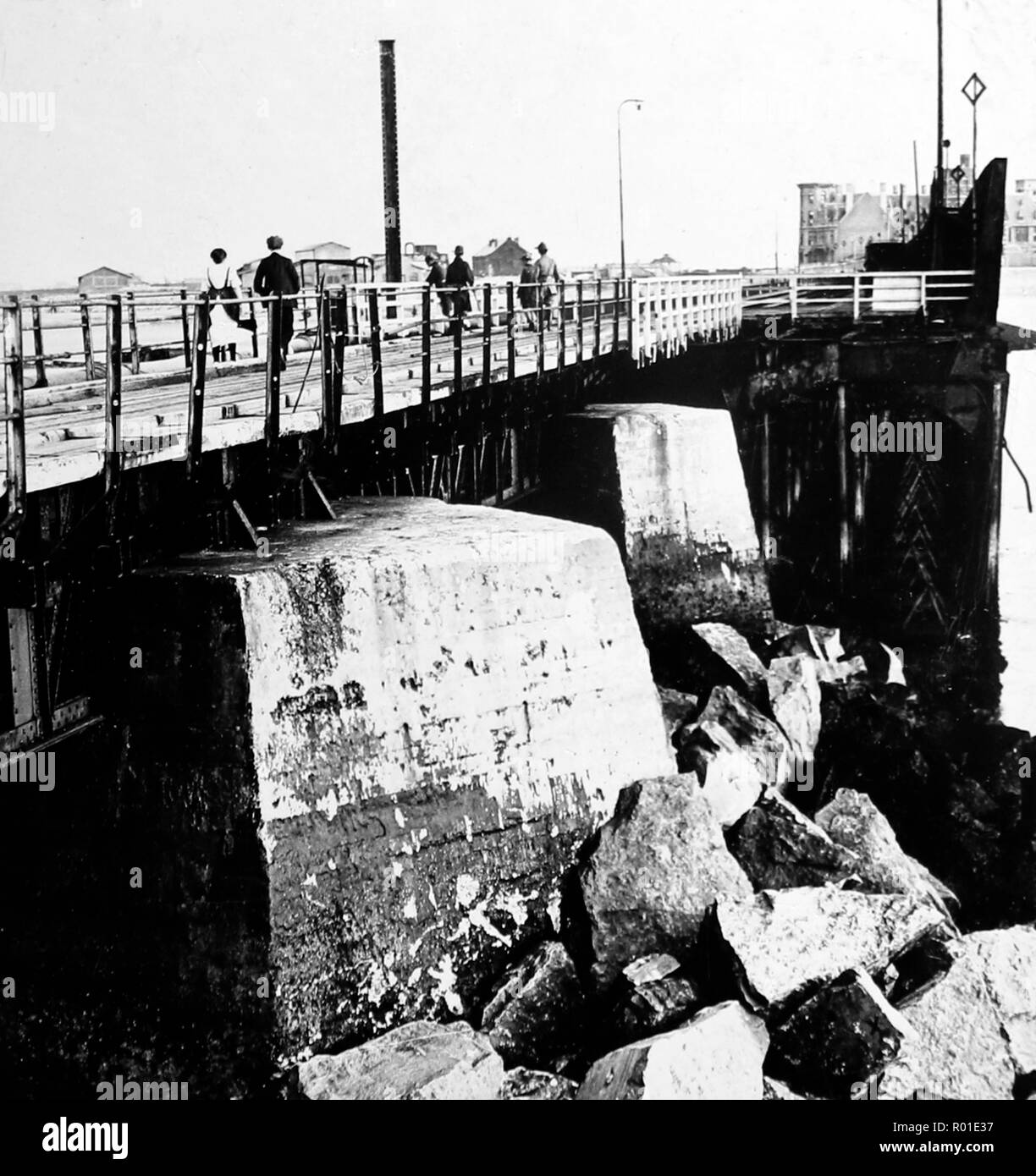 Mole zeebrugge hi-res stock photography and images - Alamy