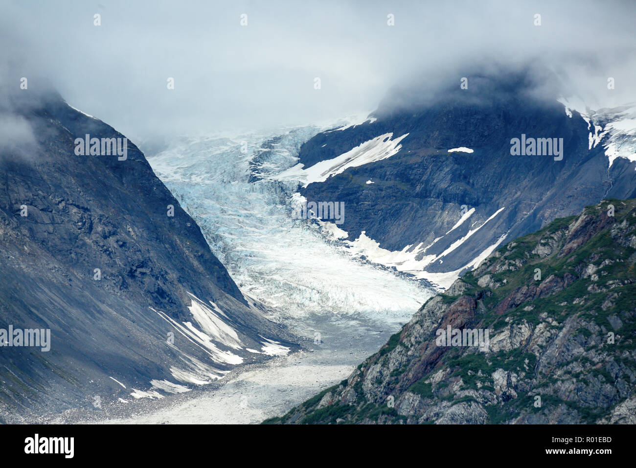 Alaska snow mountain Stock Photo - Alamy