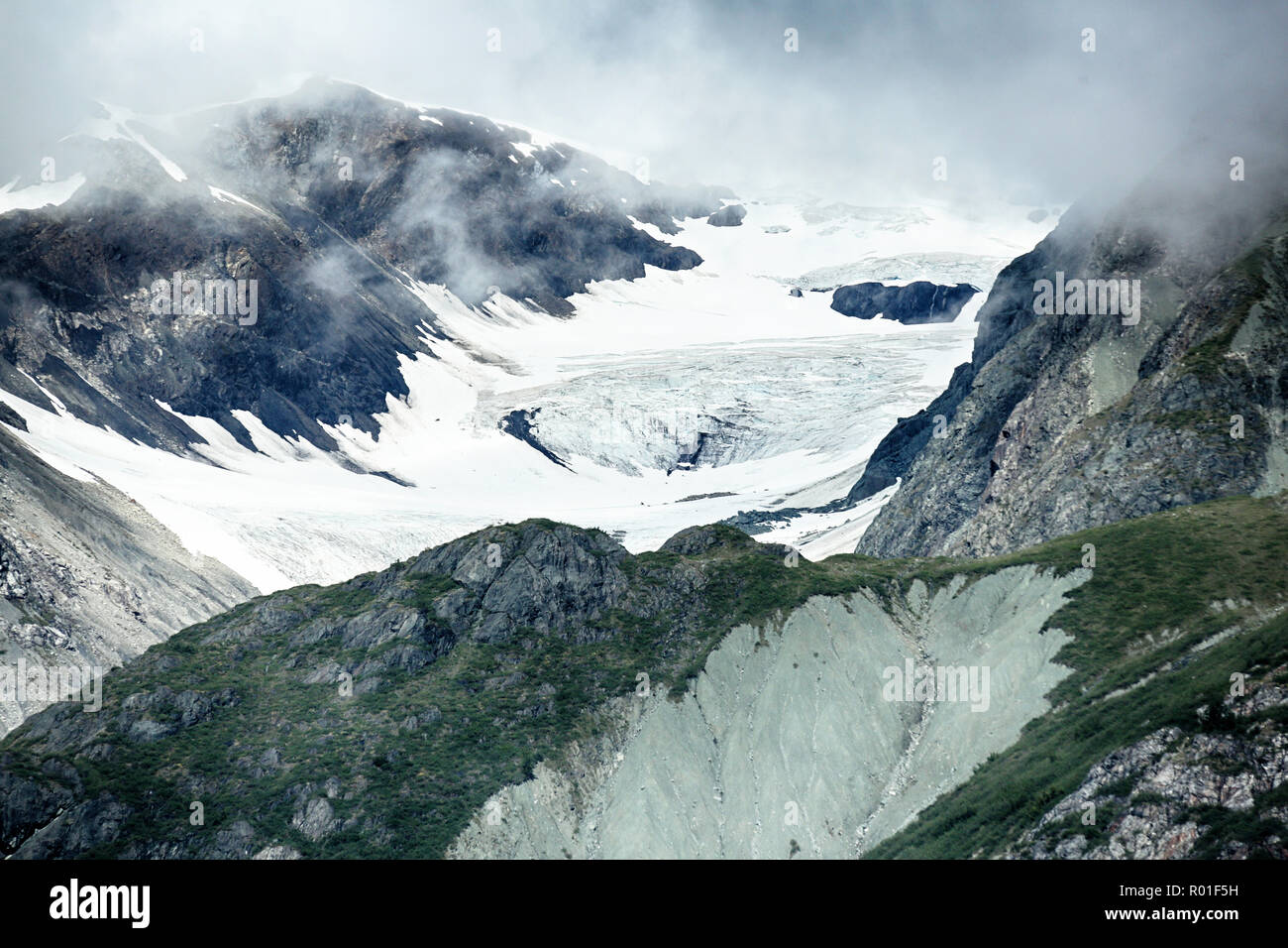 Alaska snow mountain Stock Photo - Alamy