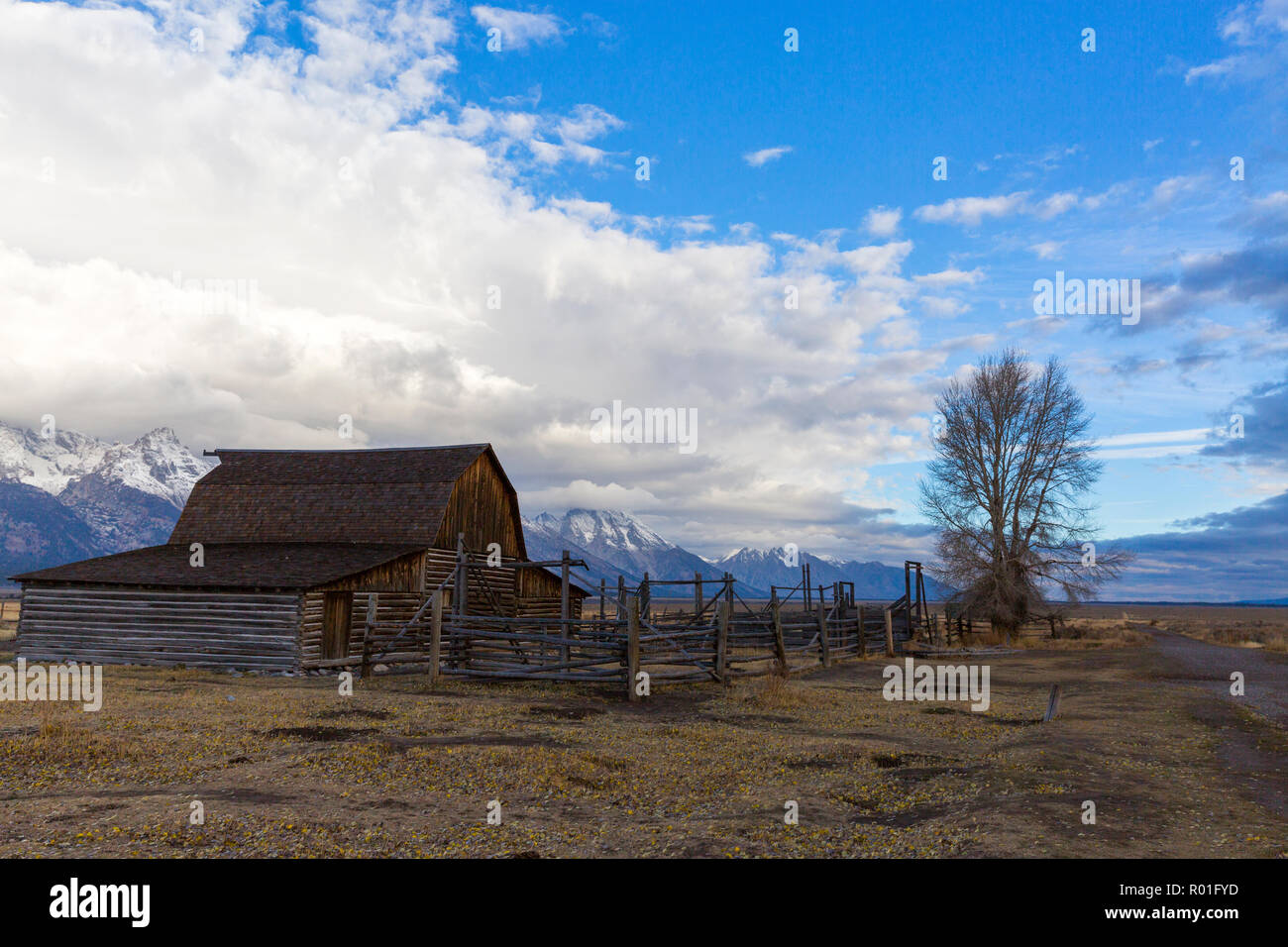 Old west homestead hi-res stock photography and images - Alamy