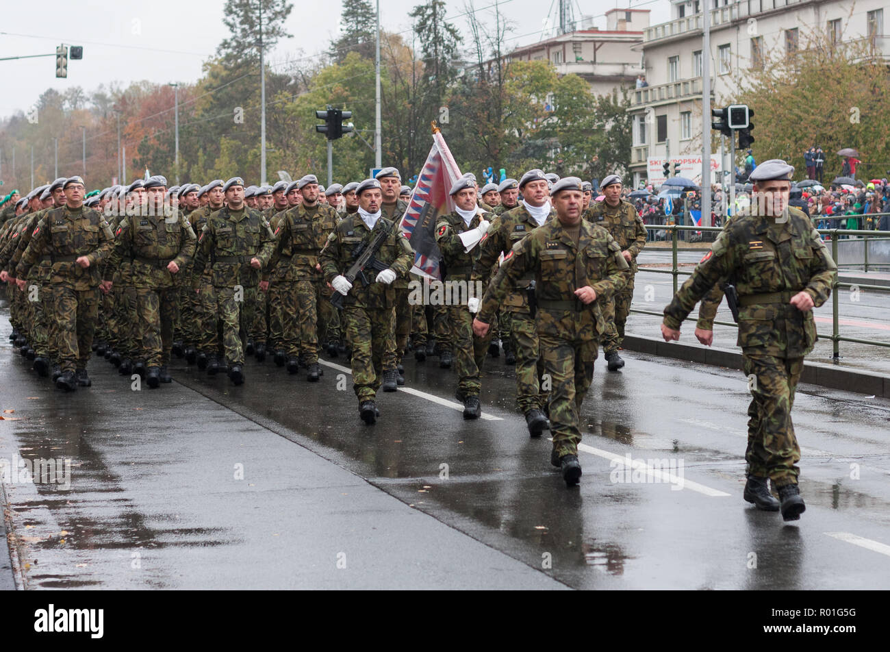 European street, Prague-October 28, 2018: Soldiers of Czech Army are ...