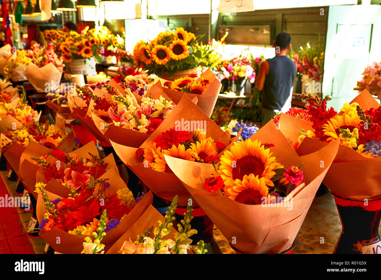 Flower positioning hi-res stock photography and images - Alamy