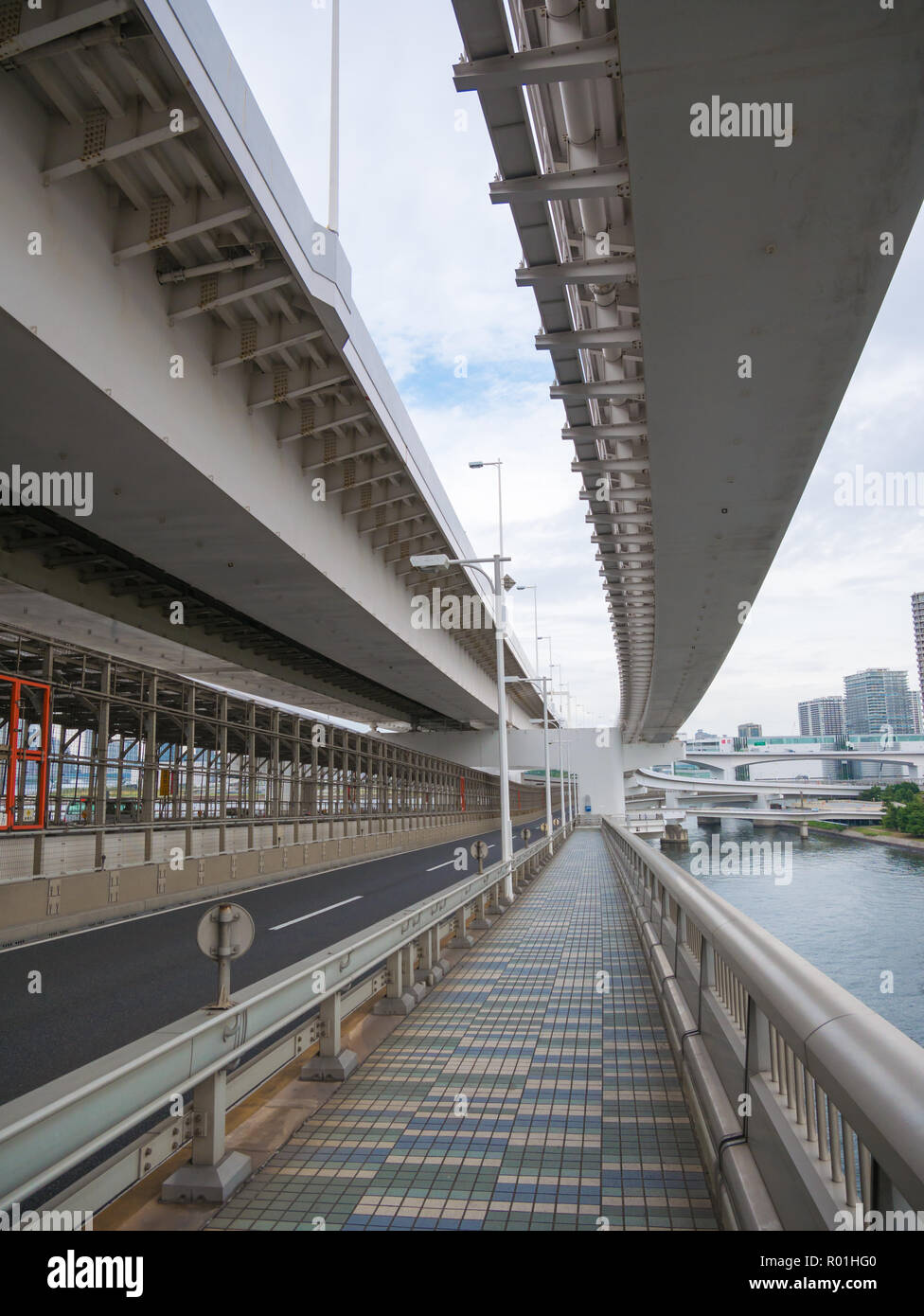 Tokyo rainbow bridge pedestrian hi-res stock photography and images - Alamy
