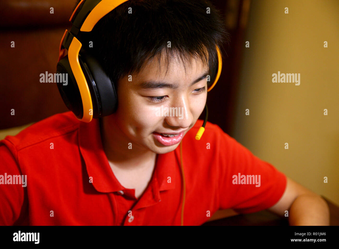 Chinese high school student computer hi-res stock photography and ...