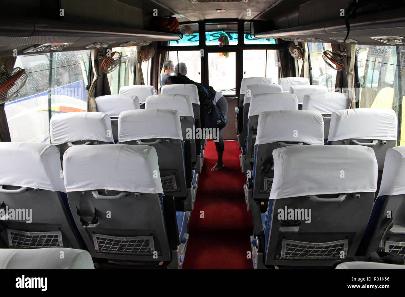Tourist bus pokhara nepal hi-res stock photography and images - Alamy