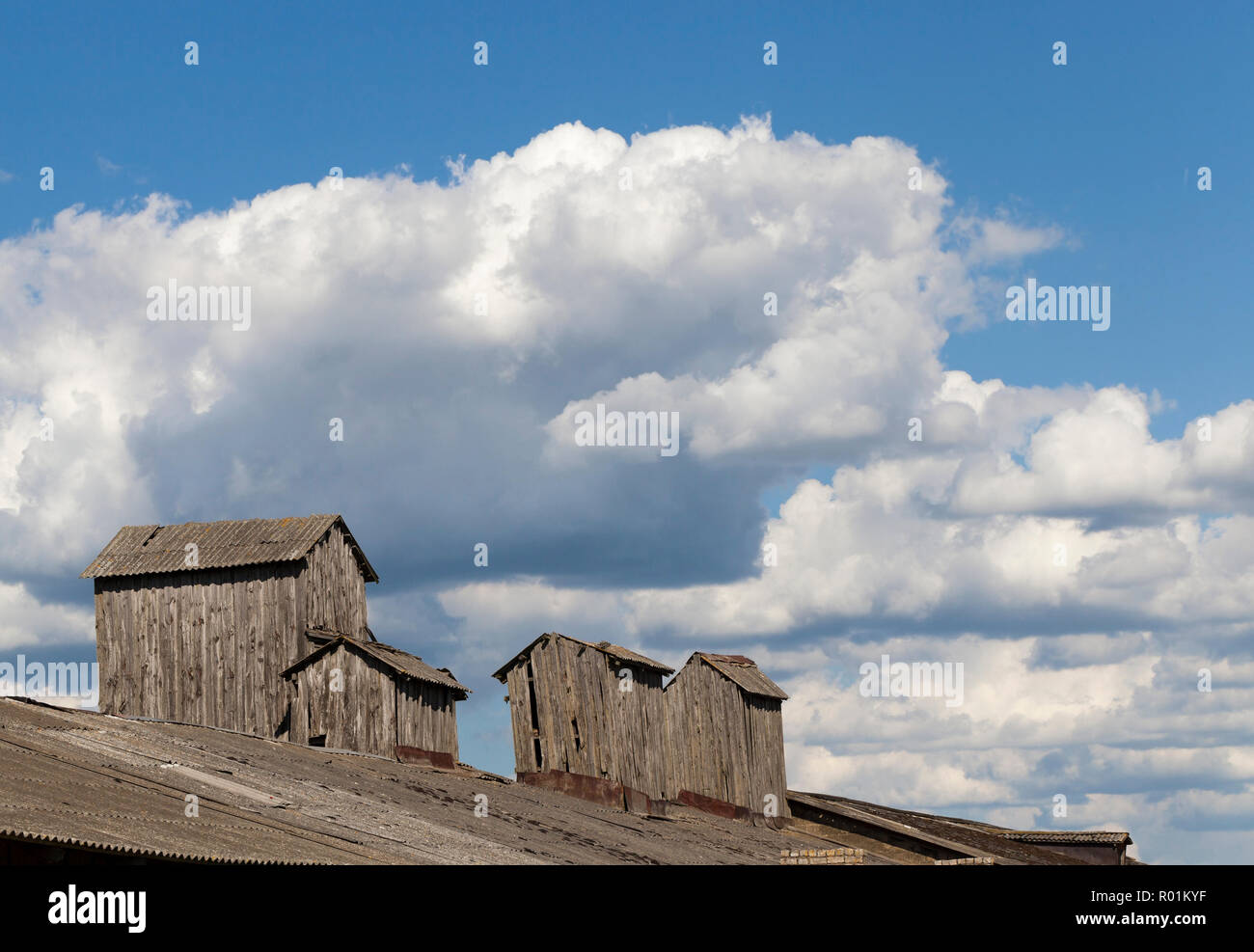 Timber superstructure hi-res stock photography and images - Alamy