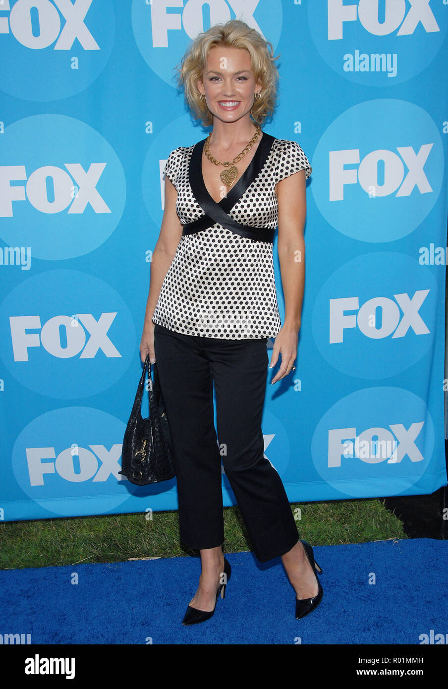 Kelly Clarkson arriving at the FOX tca Summer party at the Ritz Carlton ...