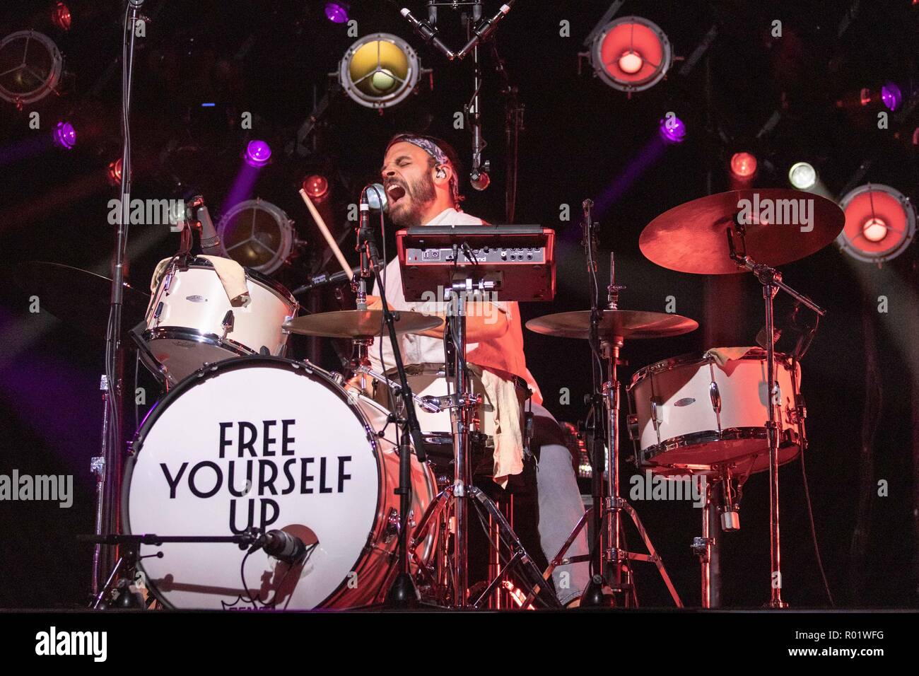 Madison, Wisconsin, USA. 30th Oct, 2018. MIKE CALABRESE of Lake Street ...