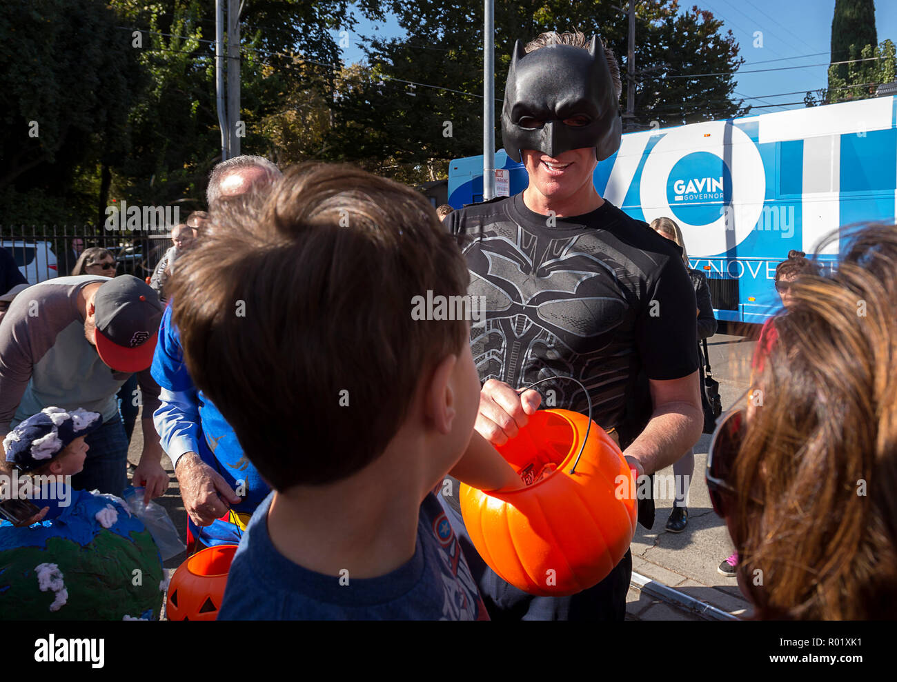 Governor newsom and children hi-res stock photography and images - Alamy