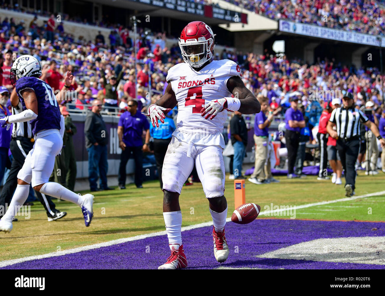 Oklahoma Sooners running back Trey Sermon (4) rushes for a touchdown ...