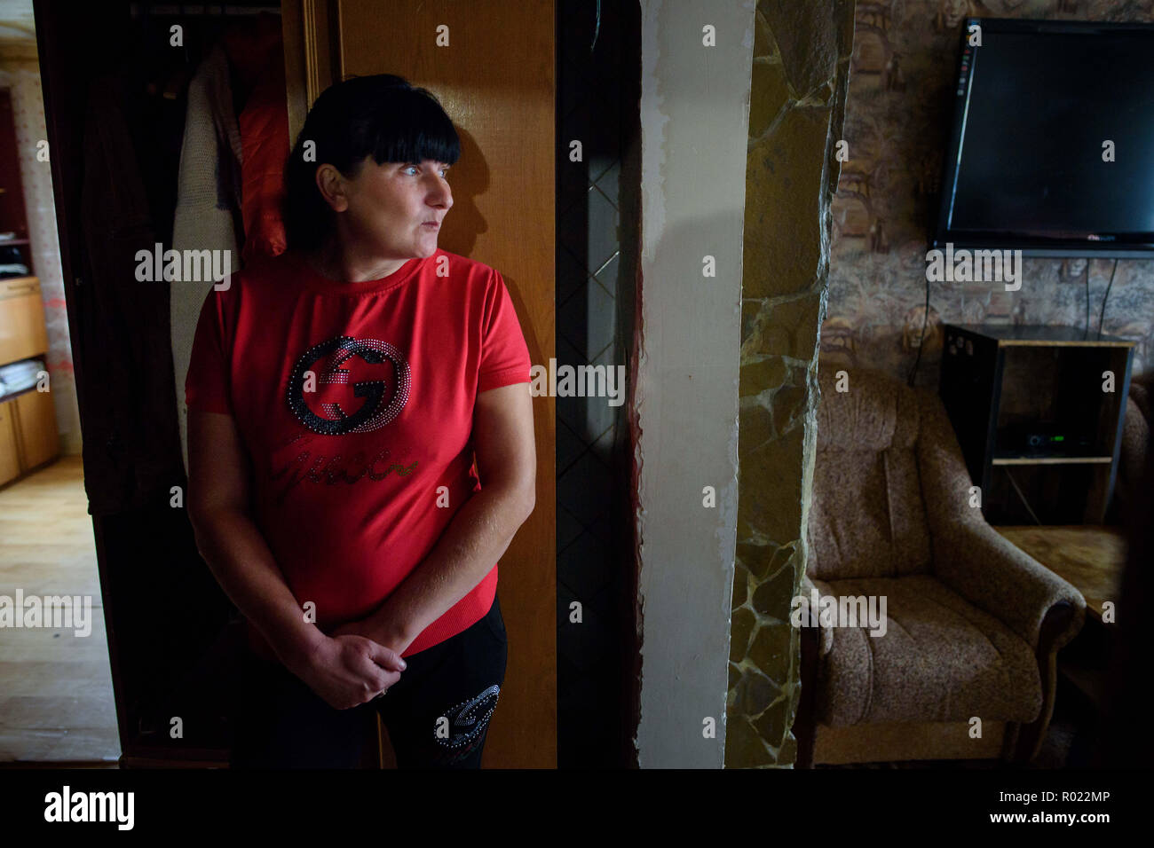 Slowjansk, Ukraine. 29th Oct, 2018. Nadezhda Romanova stands in a ...