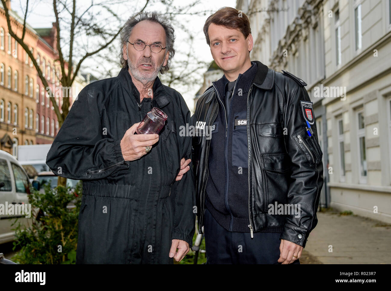 Hamburg, Germany. 01st Nov, 2018. Hugo Egon Balder (l), actor and TV ...