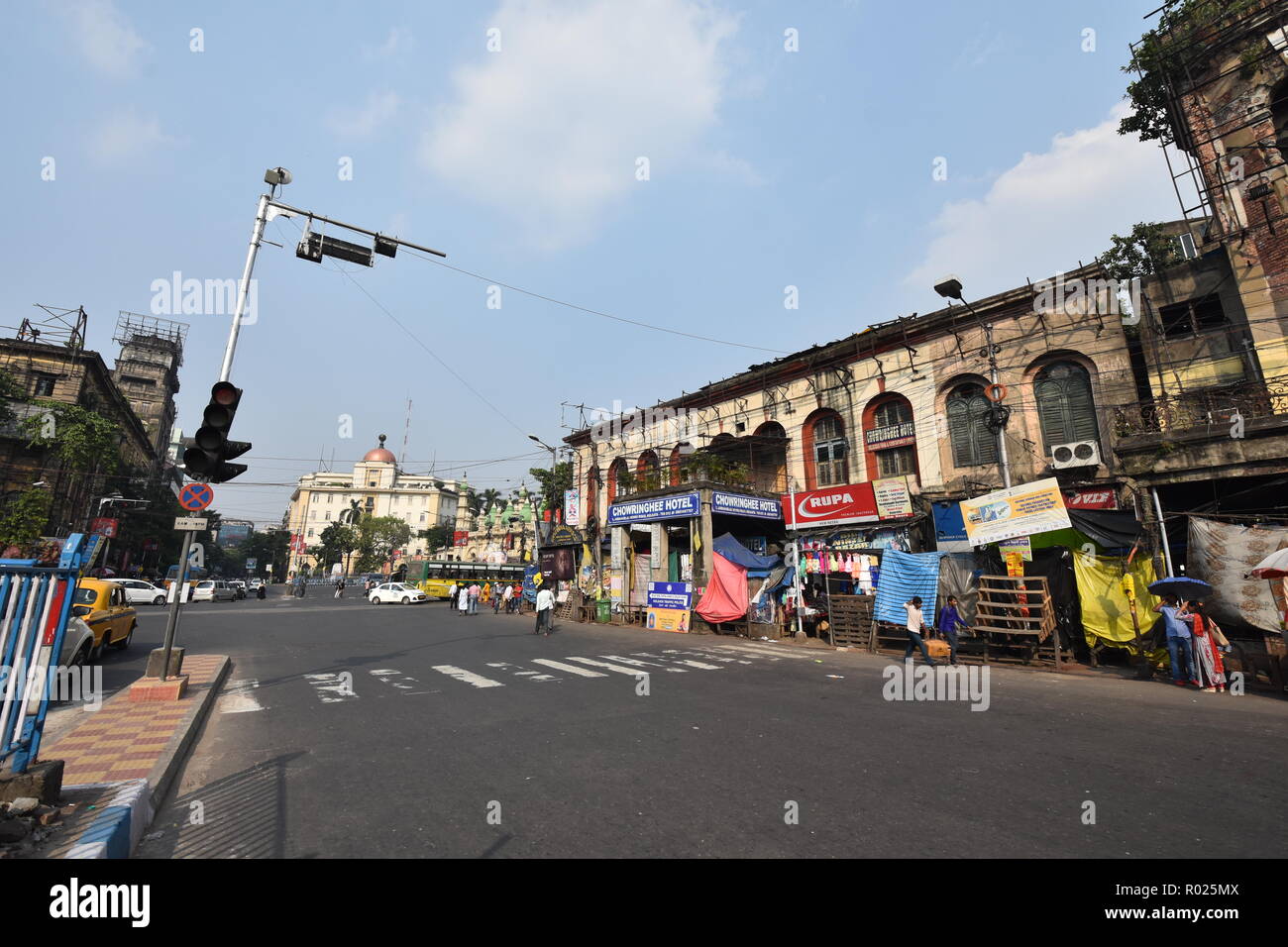 Chowringhee road calcutta kolkata west hi-res stock photography and ...