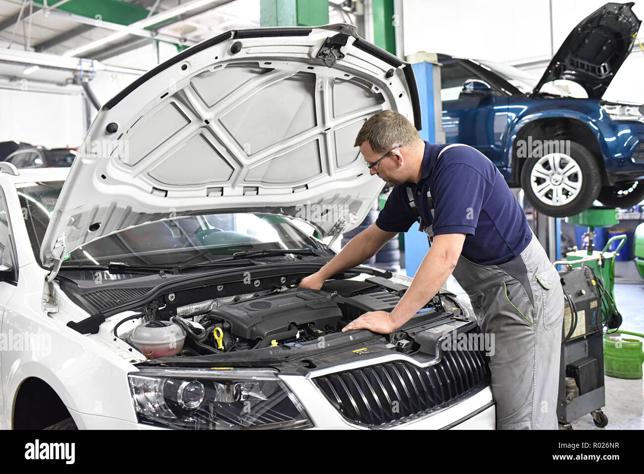 Auto Mechanic Background