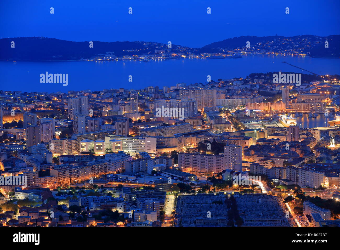 Paysage urbain panoramique hi-res stock photography and images - Alamy