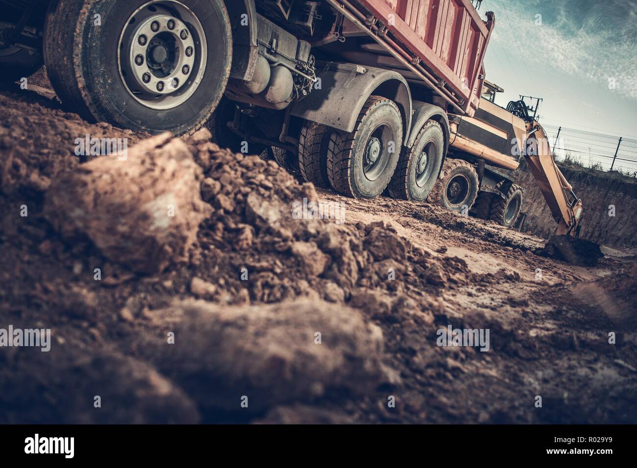 Loading dump truck hi-res stock photography and images - Alamy