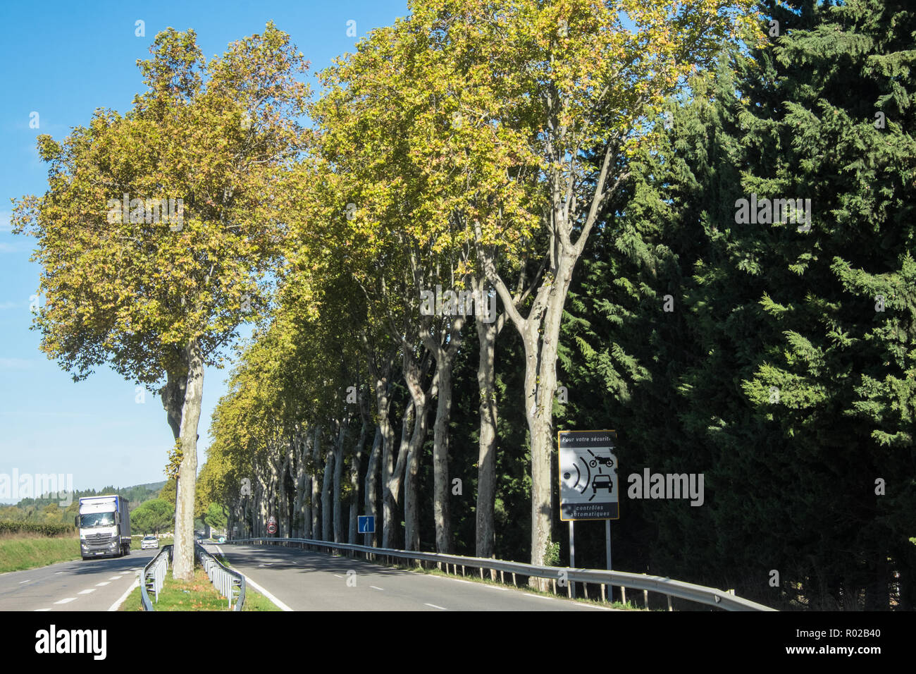 French speed limit sign hi-res stock photography and images - Alamy