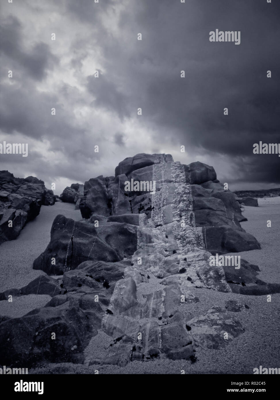 Striped rocks hi-res stock photography and images - Alamy