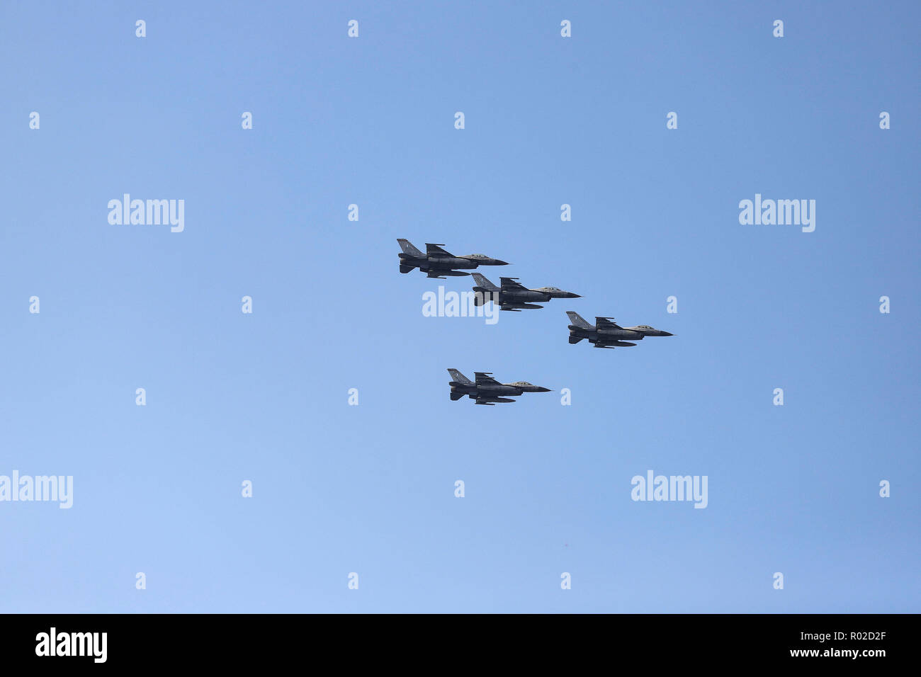 Hellenic Air Force Zeus Demo Team (HAF) F-16C Block 52+ in formation ...