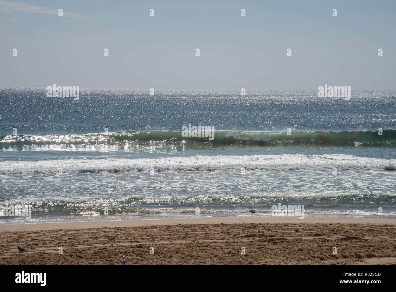 Stunning turquoise Pacific Ocean waves with glistening seascape at ...
