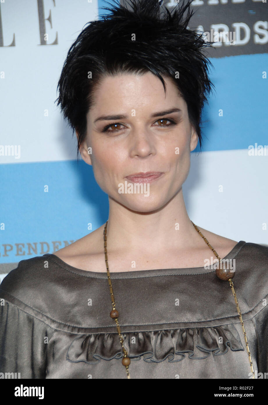 Neve Campbell arriving at the Film Independent's 22th SPIRIT AWARDS in ...