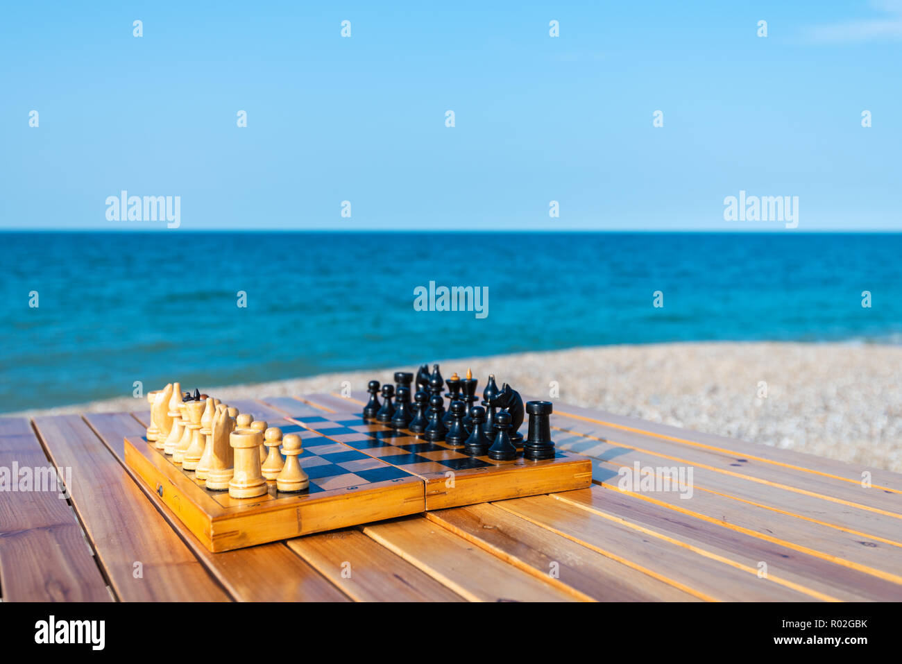 Chess game on the beach hi-res stock photography and images - Alamy