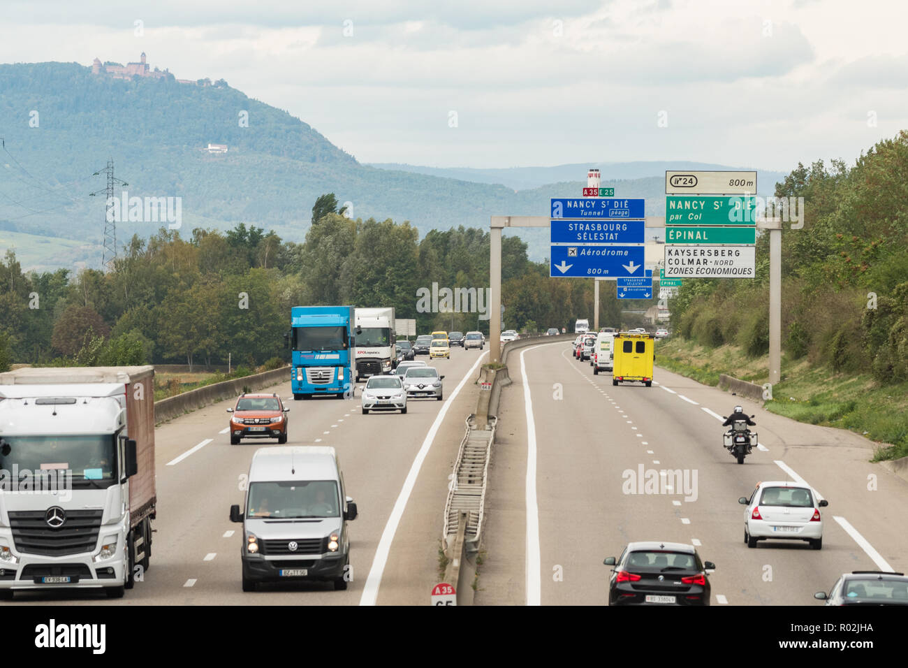 Voie autoroute autoroute hi-res stock photography and images - Alamy